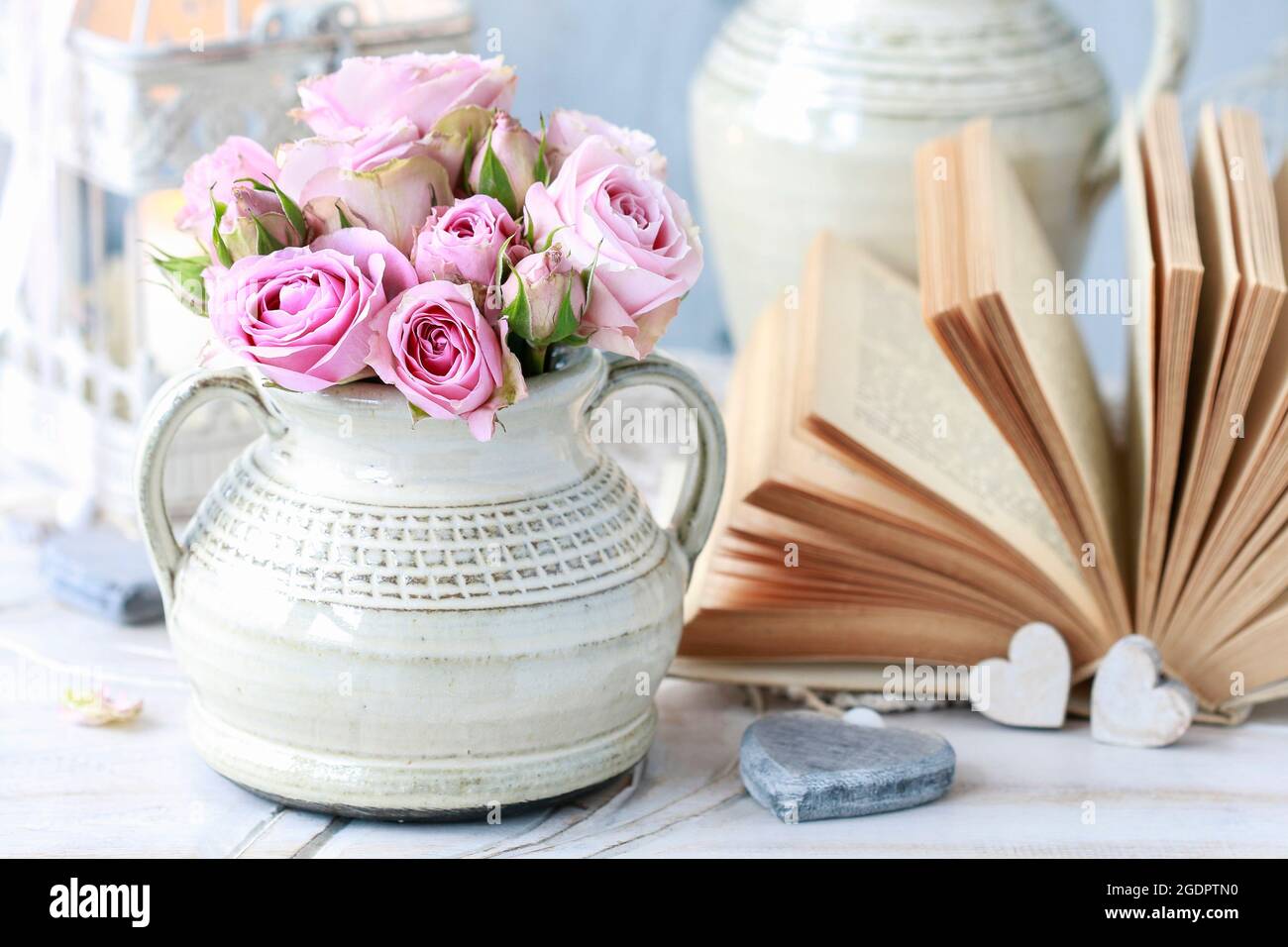Bouquet of pink roses. Party decor Stock Photo - Alamy