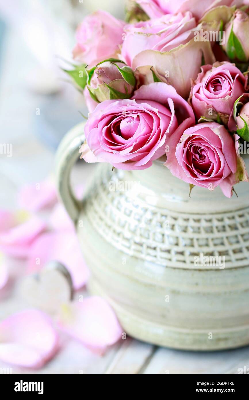 Bouquet of pink roses. Party decor Stock Photo - Alamy