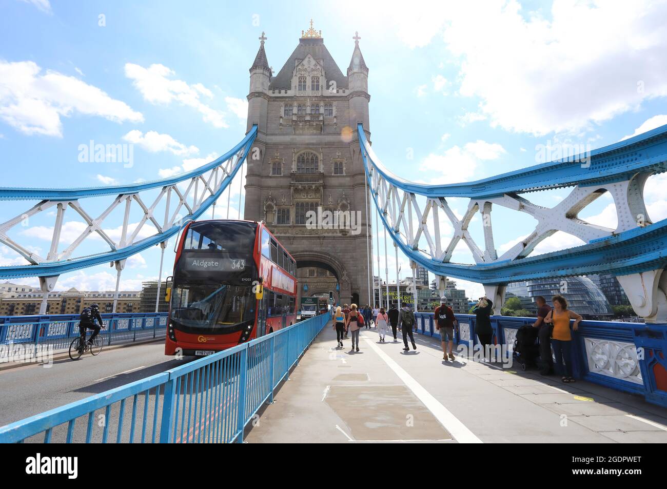 Traffic on Tower Bridge Road, passing through the famous landmark, in ...
