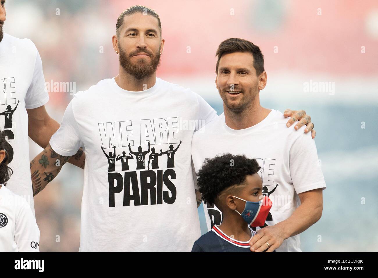 New signings, Sergio Ramos and Lionel Messi of Paris Saint-Germain pose ...