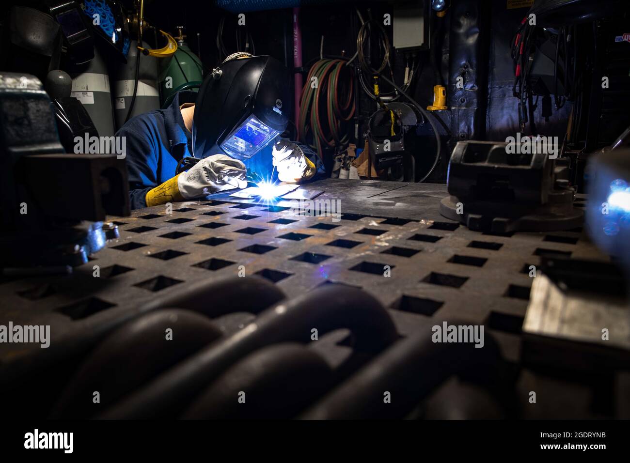 Welding arch hi-res stock photography and images - Alamy