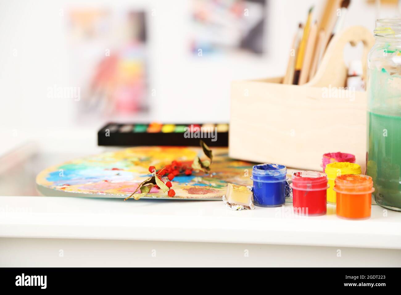 Professional art studio Stock Photo - Alamy