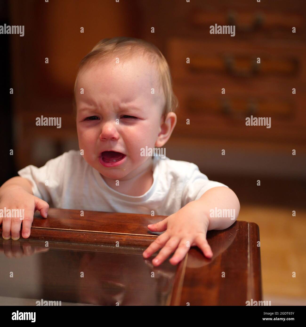 Crying portrait hi-res stock photography and images - Alamy