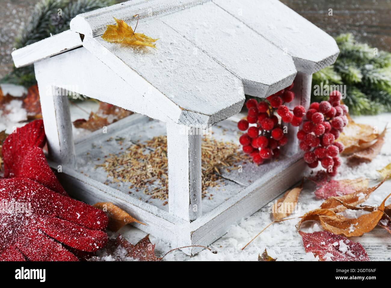Handmade birdhouse in winter Stock Photo - Alamy