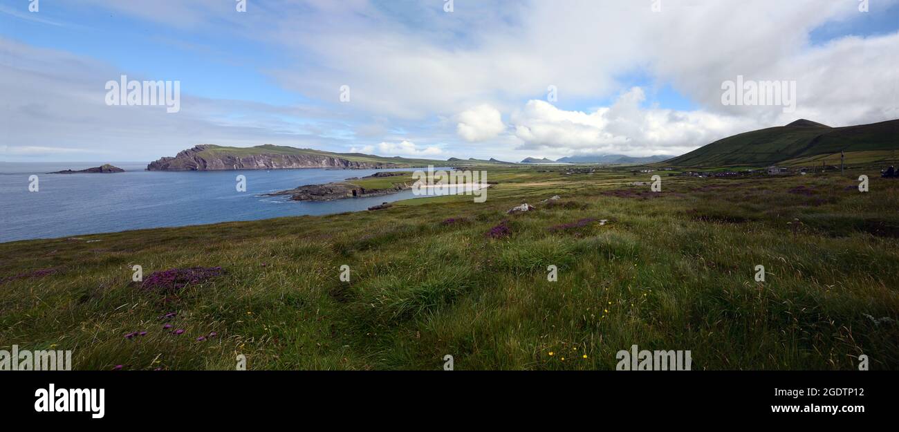 Ballyferriter , on the Dingle peninsula and towards the Three Sisters ...