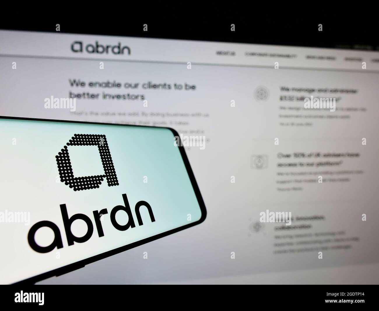 Standard life logo hi-res stock photography and images - Alamy