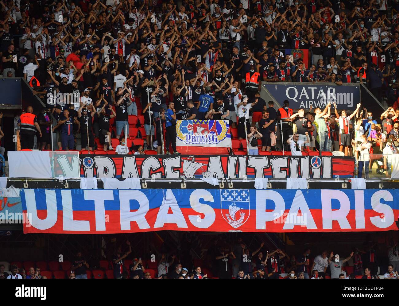 Paris saint germain fans in stands hi-res stock photography and images ...