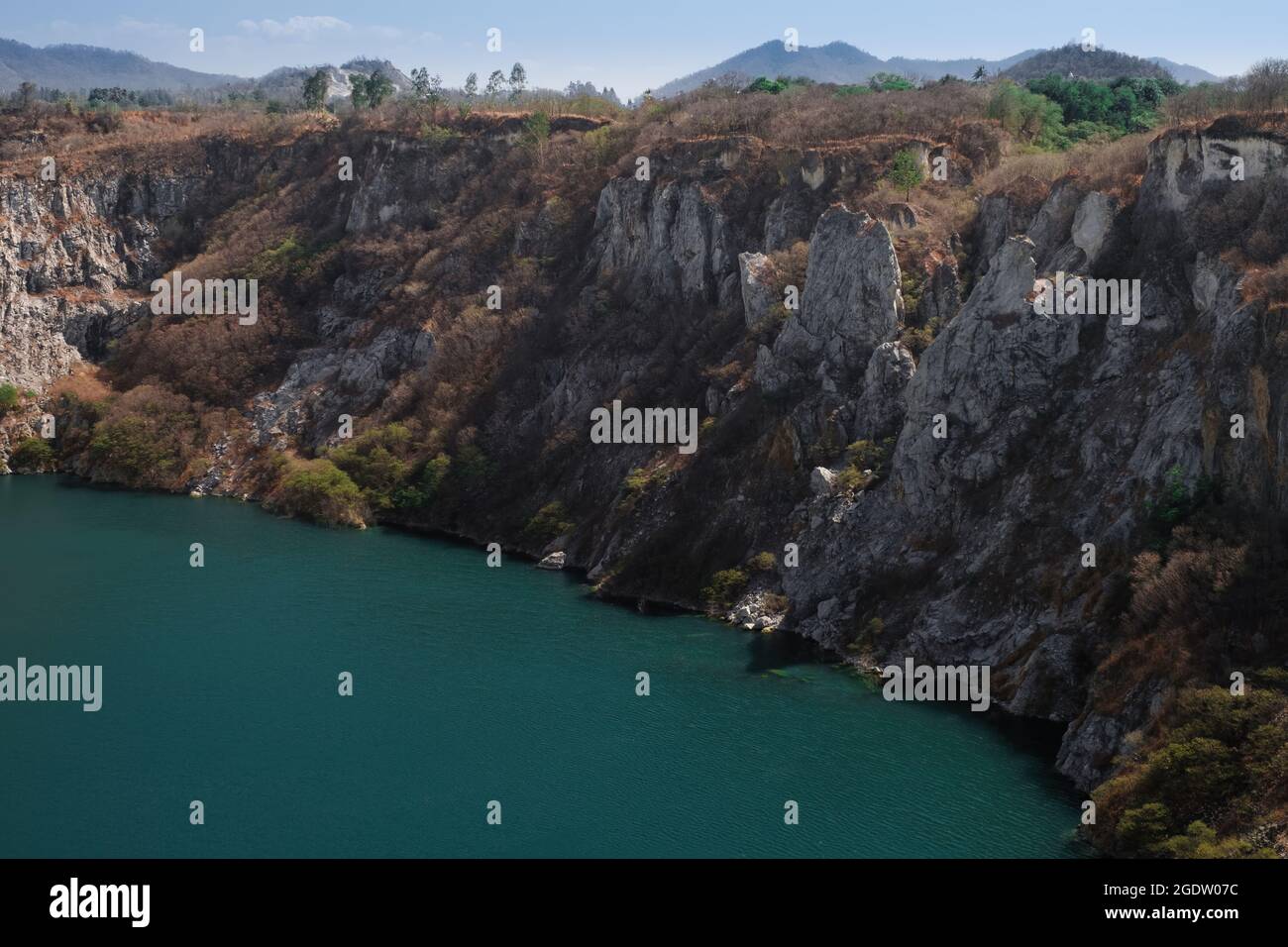 Turquoise shoreline top view travel hi-res stock photography and images ...