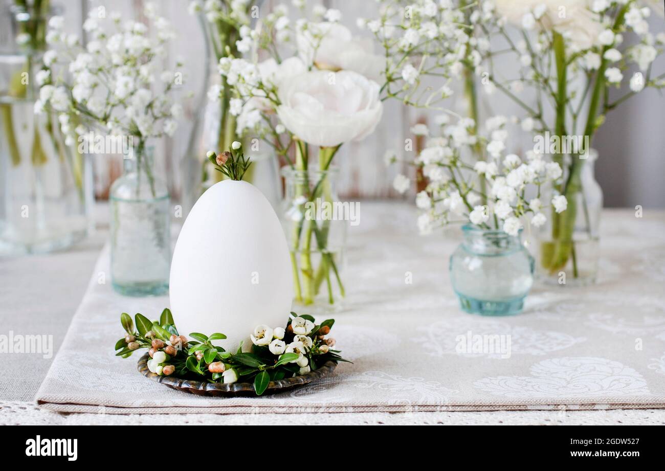 Florist at work: How to make easter wreath for egg with buxus and ...