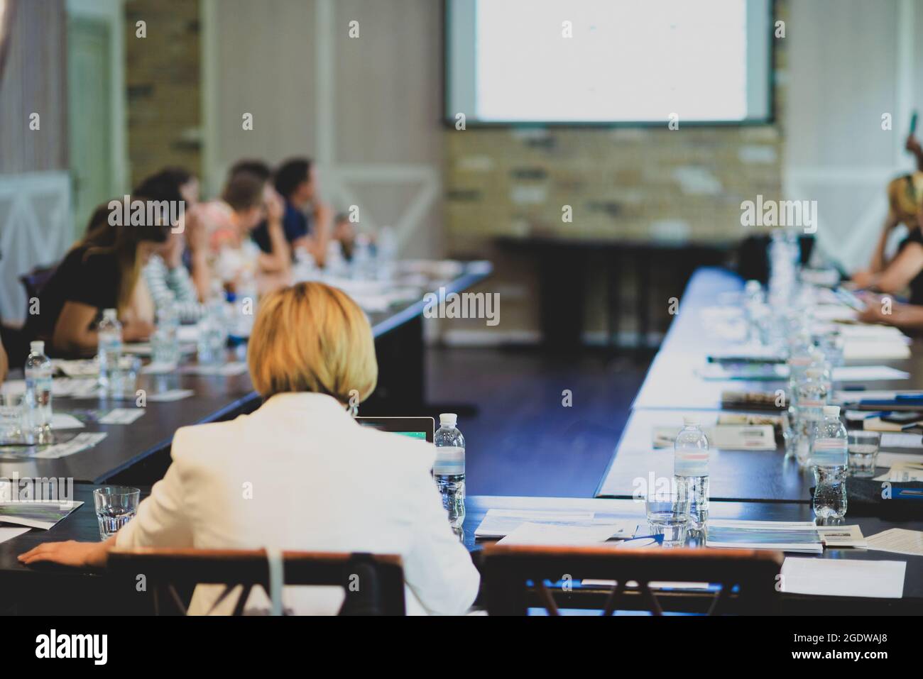Long conference table hi-res stock photography and images - Alamy