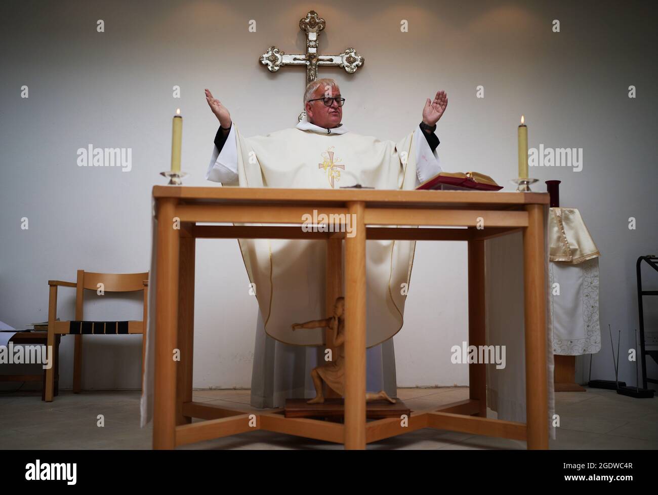 Parish priest david way hi-res stock photography and images - Alamy