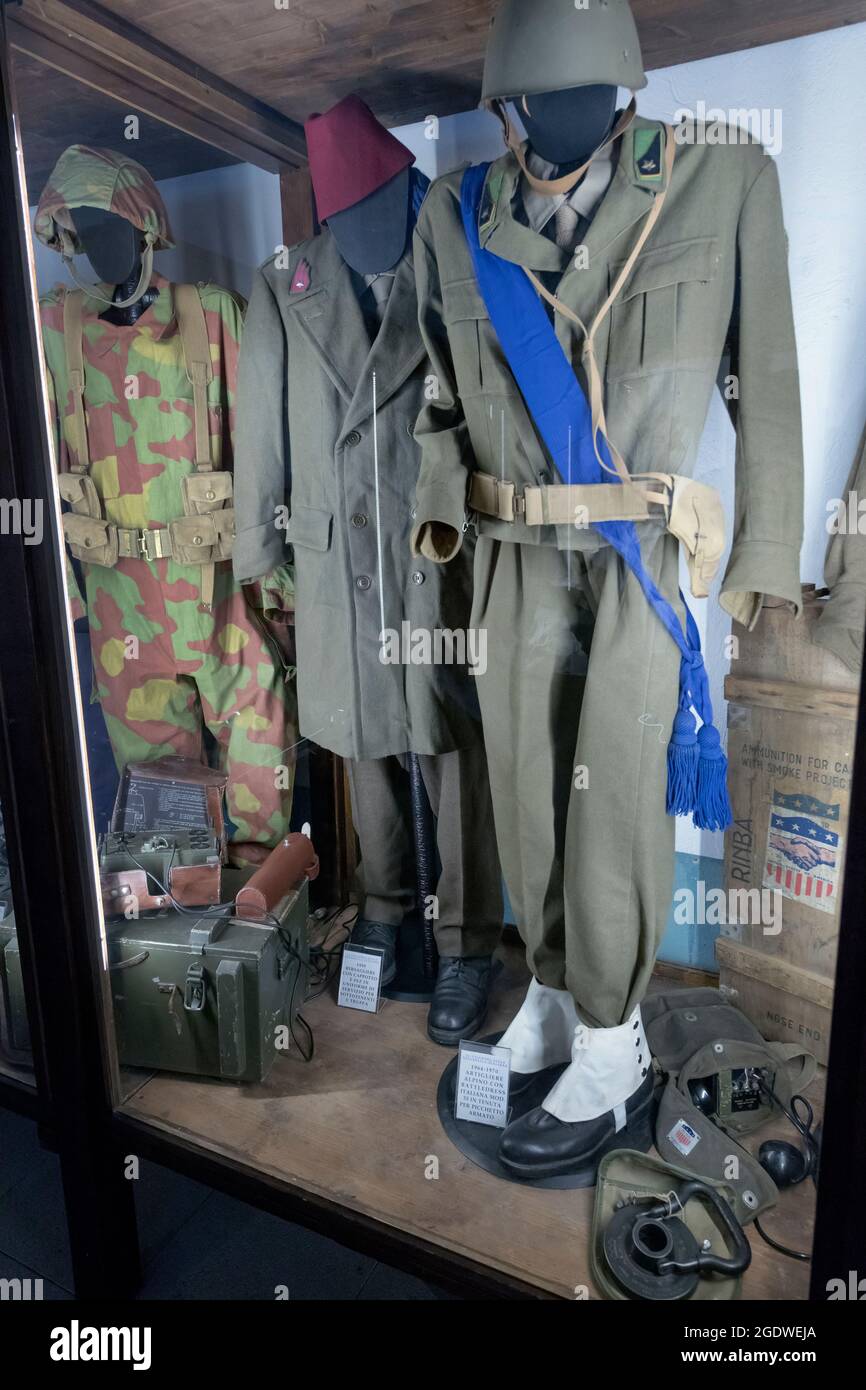 Uniforms vertical hi-res stock photography and images - Alamy