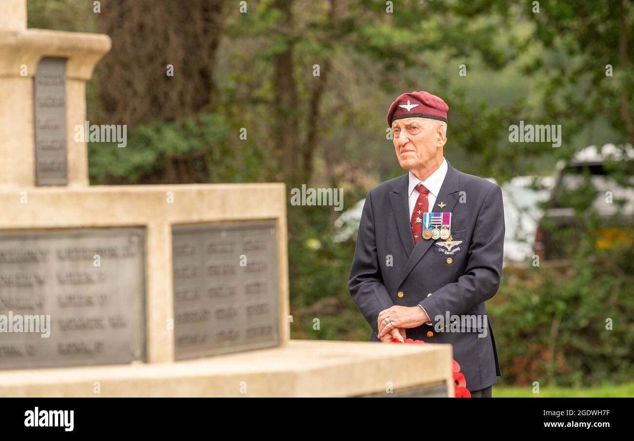 Vj day hi-res stock photography and images - Alamy