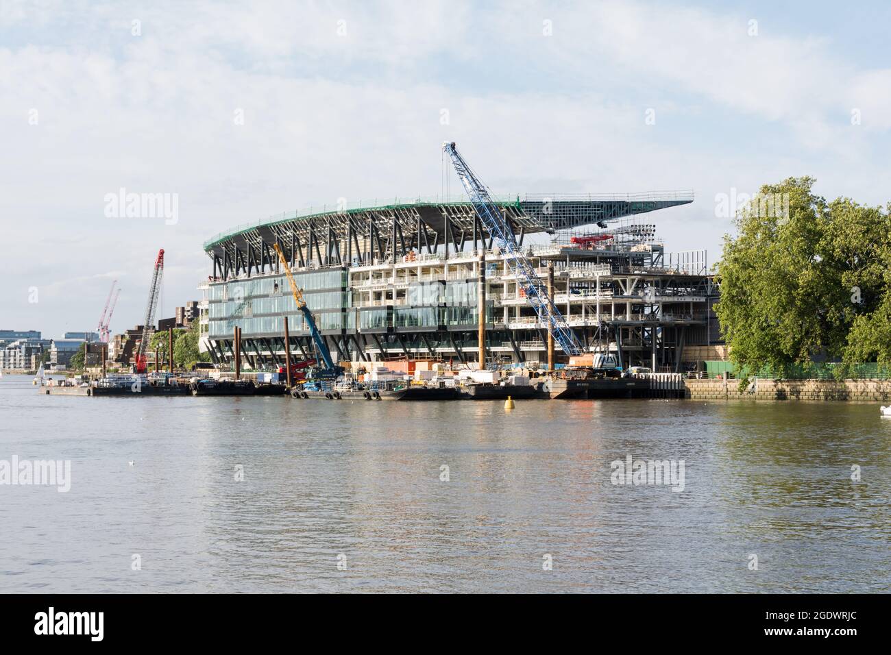 Fulham Football Club's new Riverside Stand under construction on the ...