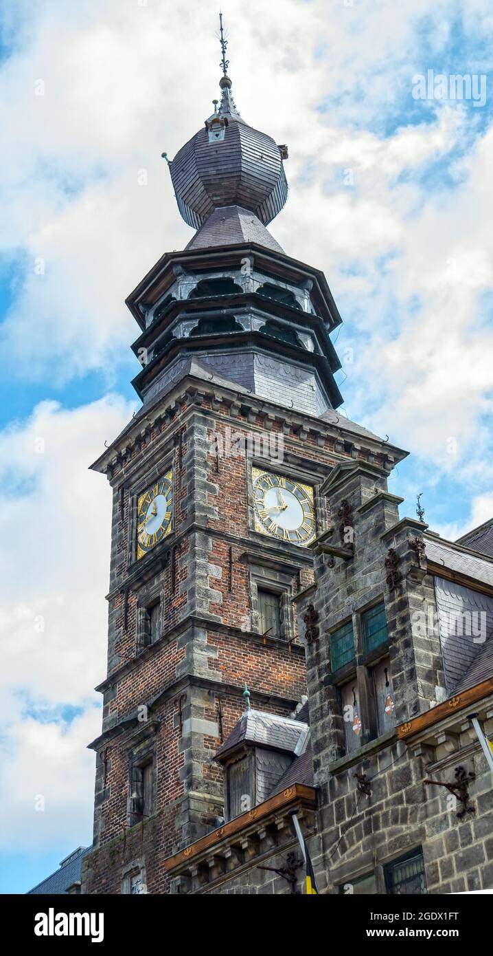 Palace sqare hi-res stock photography and images - Alamy