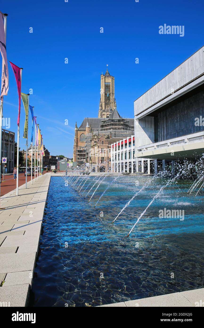 Arnhem (Stadhuis), Netherlands - July 9. 2021: View over water fountain ...