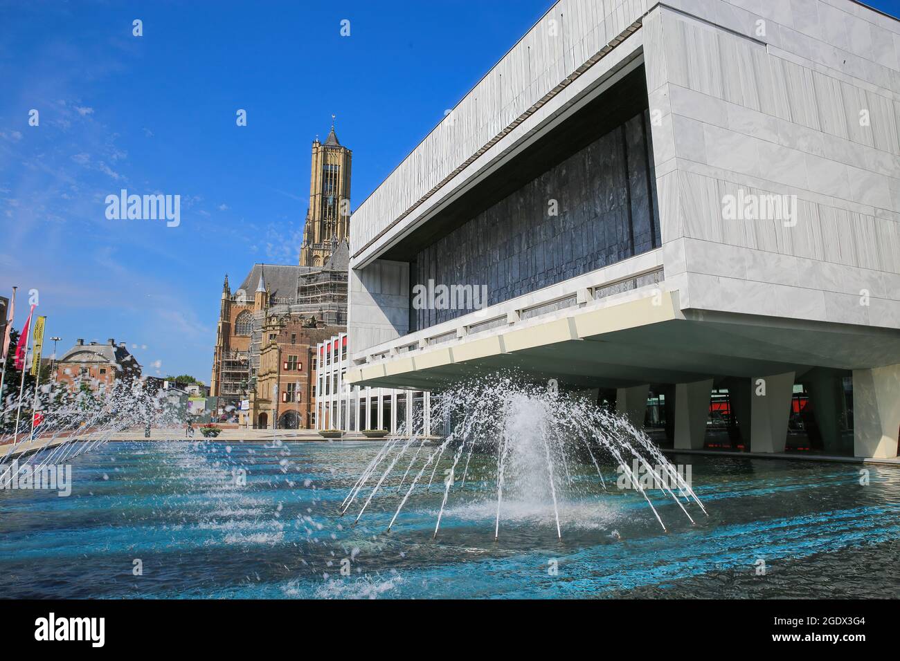 Arnhem (Stadhuis), Netherlands - July 9. 2021: View over water fountain ...