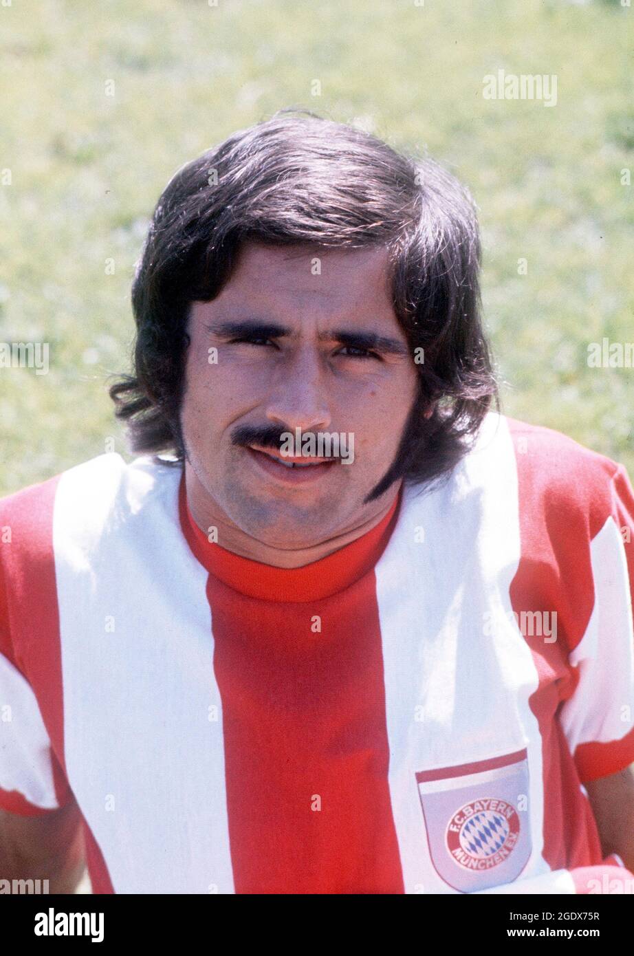 FILE PICTURE: 15th August 2021. Football legend Gerd Mueller has died ...