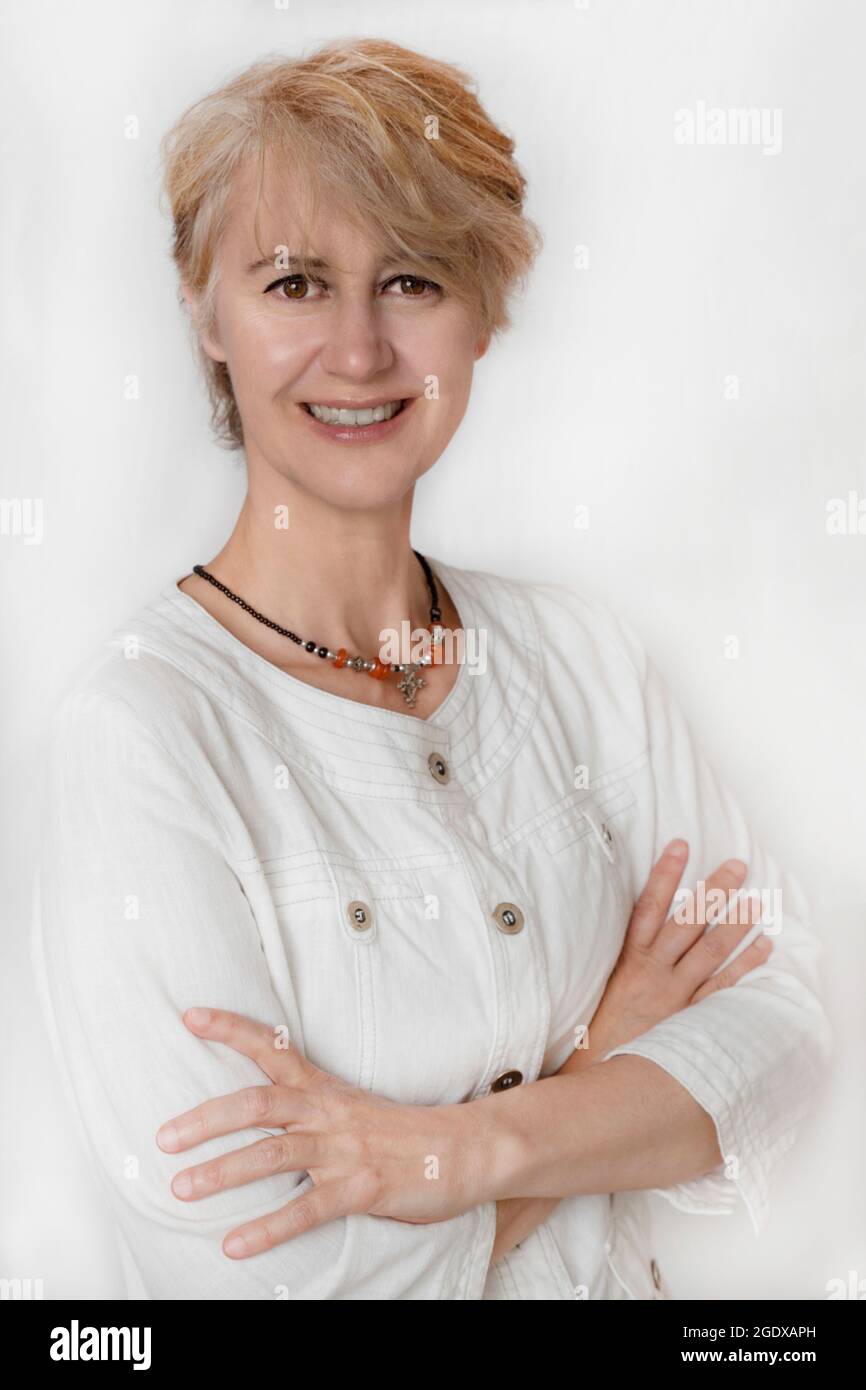 portrait of a smiling 50 year old woman in close-up Stock Photo - Alamy