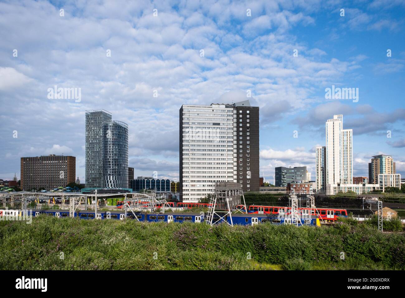 New tower blocks london hi-res stock photography and images - Alamy