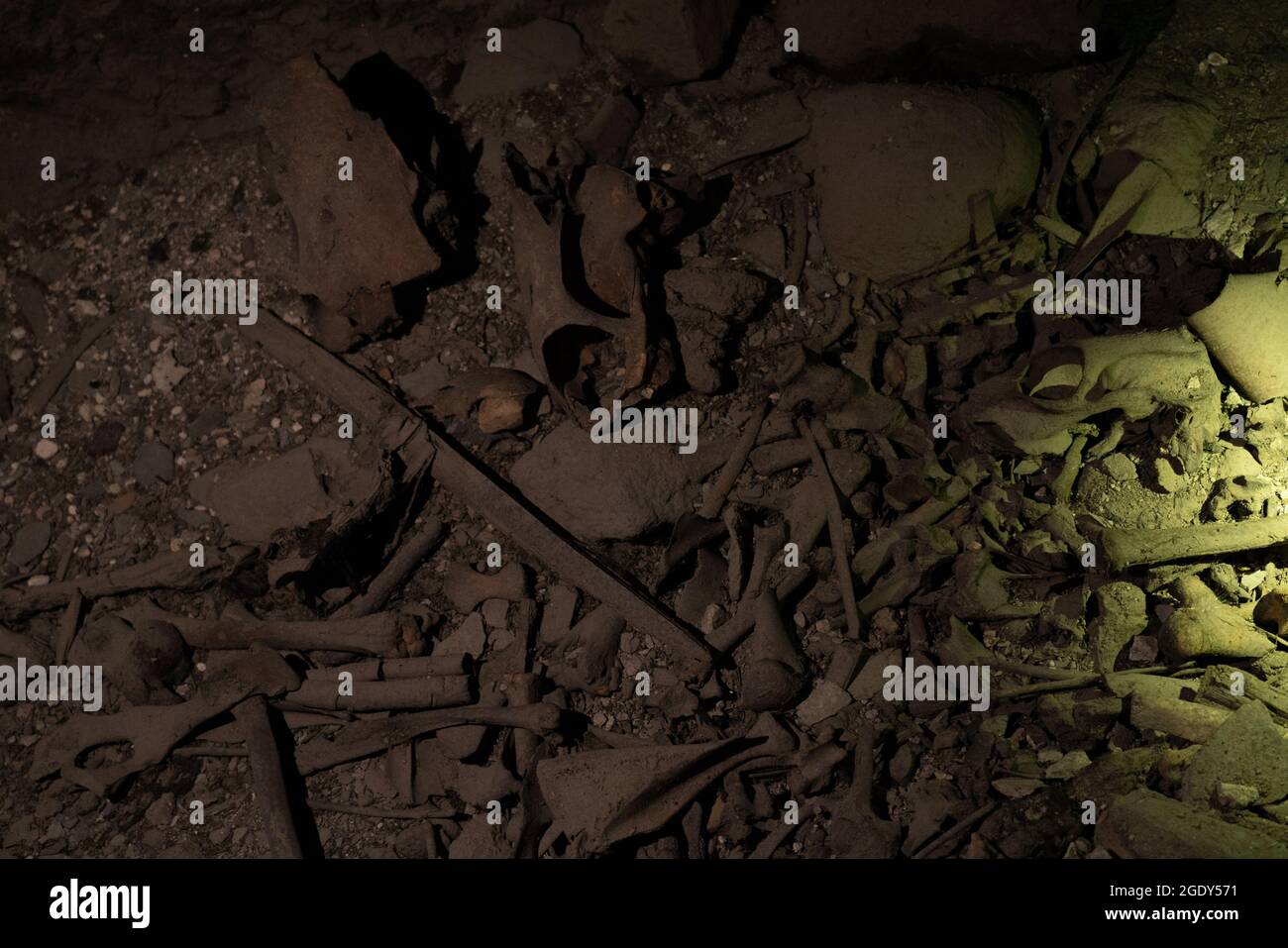 Dust cave hi-res stock photography and images - Alamy