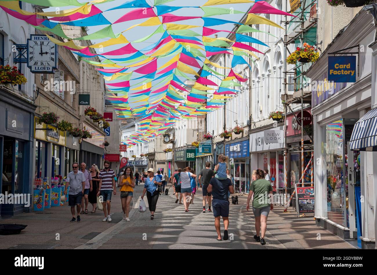 Falmouth, Cornwall, England, UK. 2021. Shopping pedestrian walkway in ...