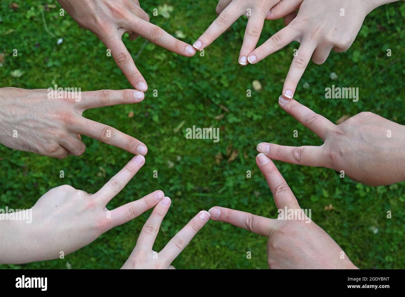 Star shape from friends hands hi-res stock photography and images - Alamy