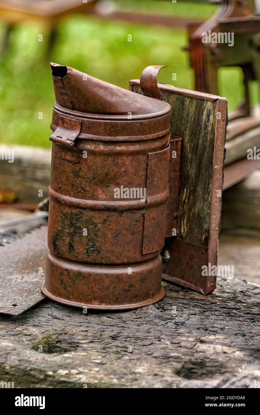 Old rusty broken discarded smoker without bellows Stock Photo - Alamy