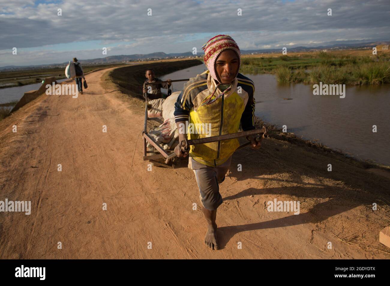 Pulling A Cart High Resolution Stock Photography and Images - Alamy