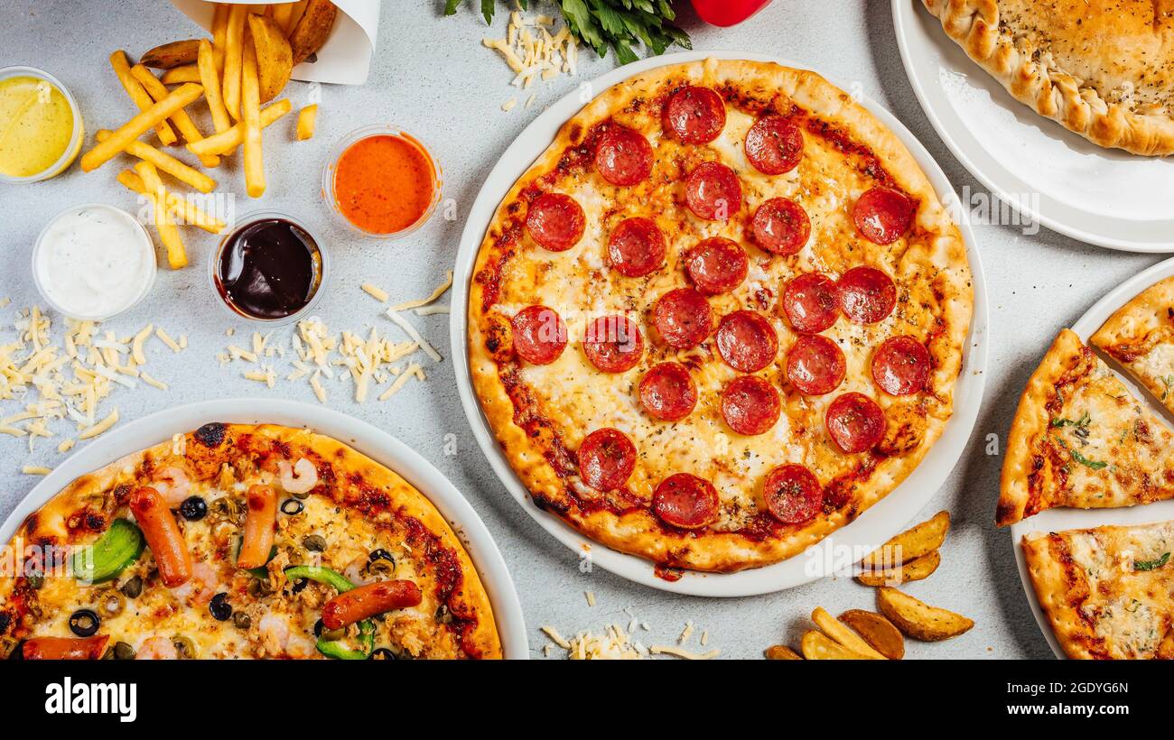 Pizzas party various hi-res stock photography and images - Alamy