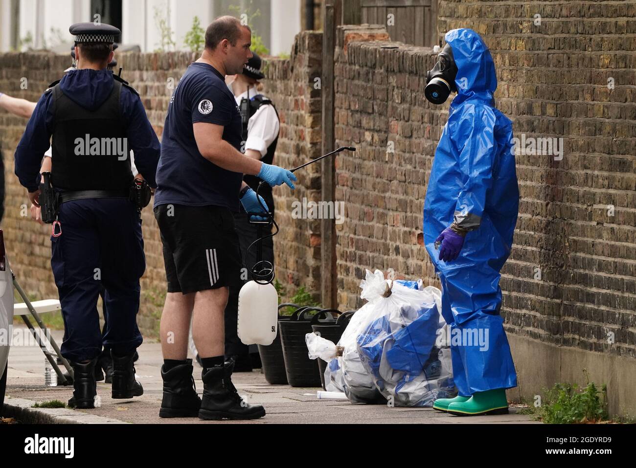 Bio hazard suit hi-res stock photography and images - Alamy