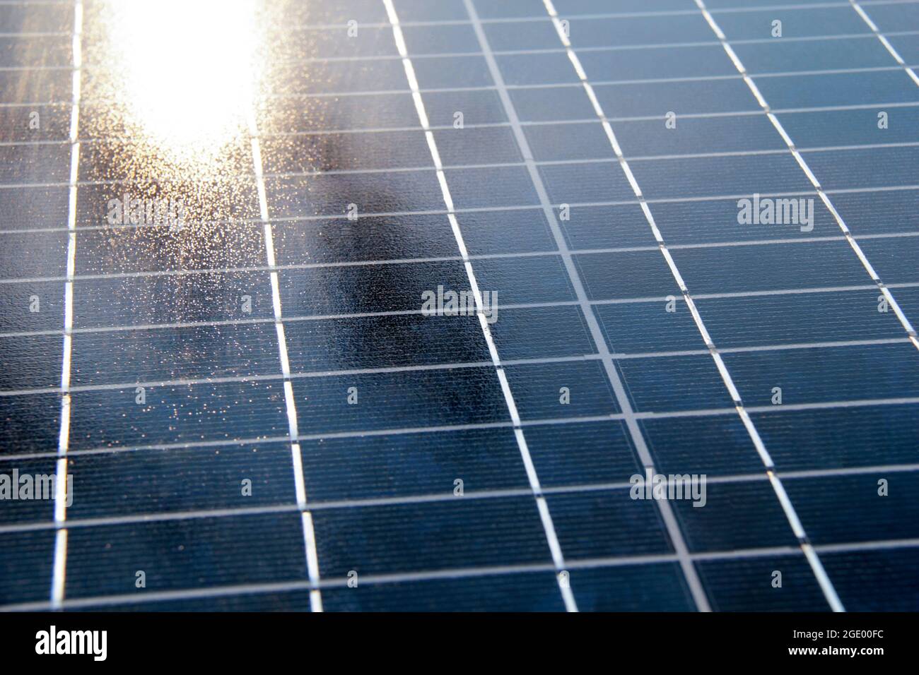 Solar panel cells hi-res stock photography and images - Alamy