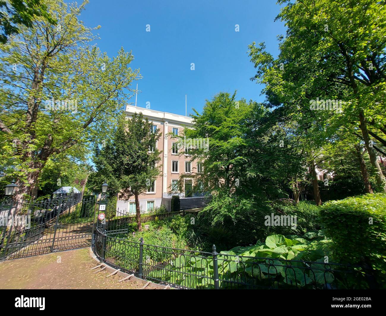 Big officies in ancient style at the Parklaan in Rotterdam the ...