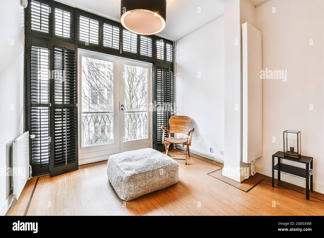 Bright interior design of a luxury house Stock Photo - Alamy