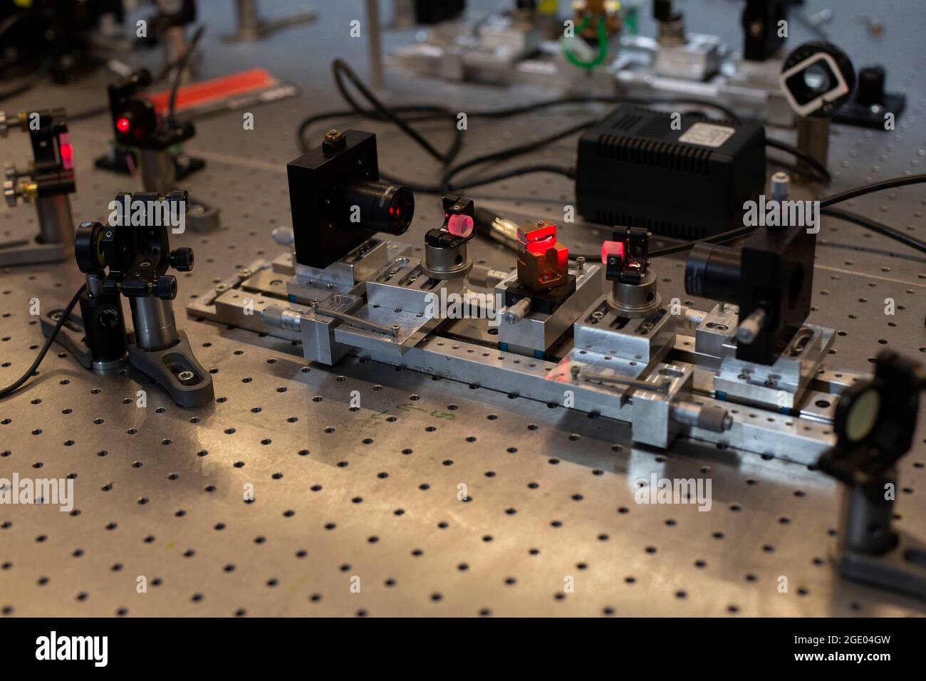 Laser diffraction experiment hi-res stock photography and images - Alamy