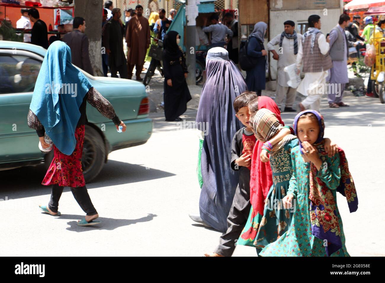 Kabul, Afghanistan. 15th Aug, 2021. People rush to their homes after ...