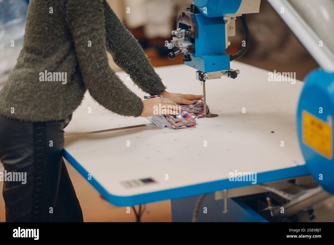 Stitch cutter hi-res stock photography and images - Alamy