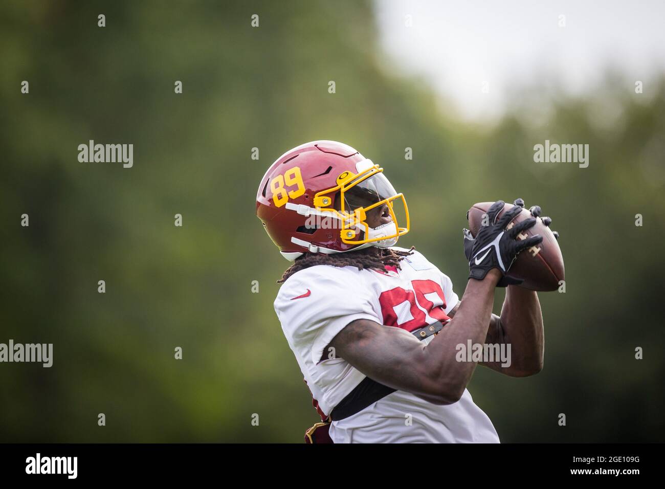 Camp sims hi-res stock photography and images - Alamy