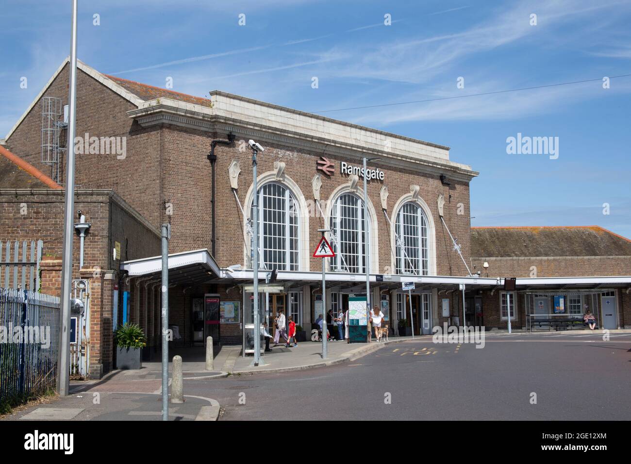 1920s station hi-res stock photography and images - Alamy