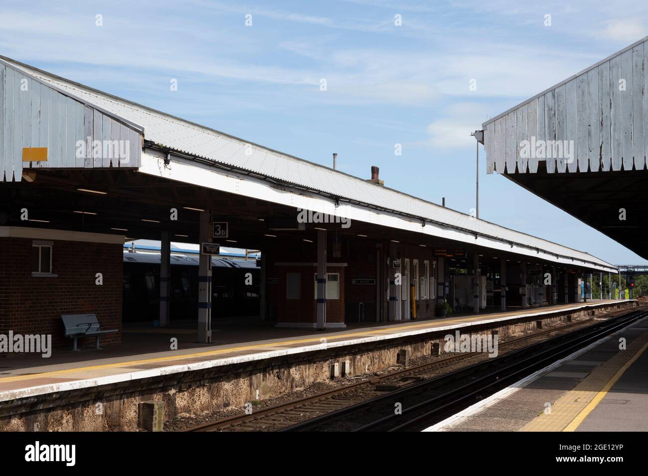 Ramsgate railway station platform, Kent, England UK Stock Photo - Alamy