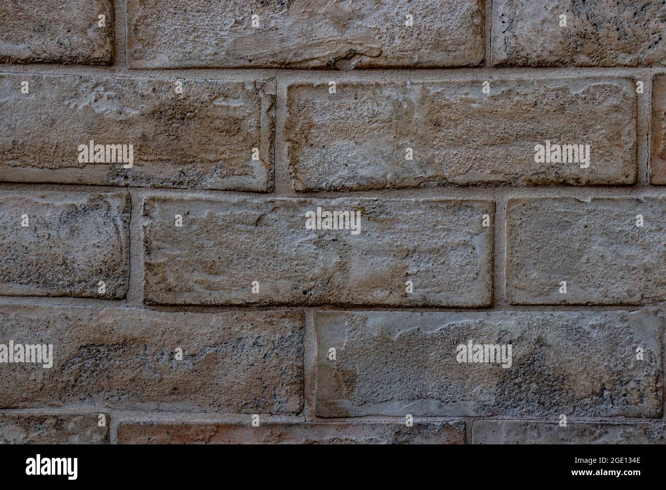 Silver brick wall hi-res stock photography and images - Alamy