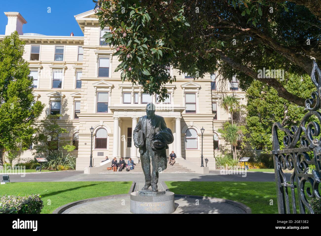 Sir peter fraser hi-res stock photography and images - Alamy