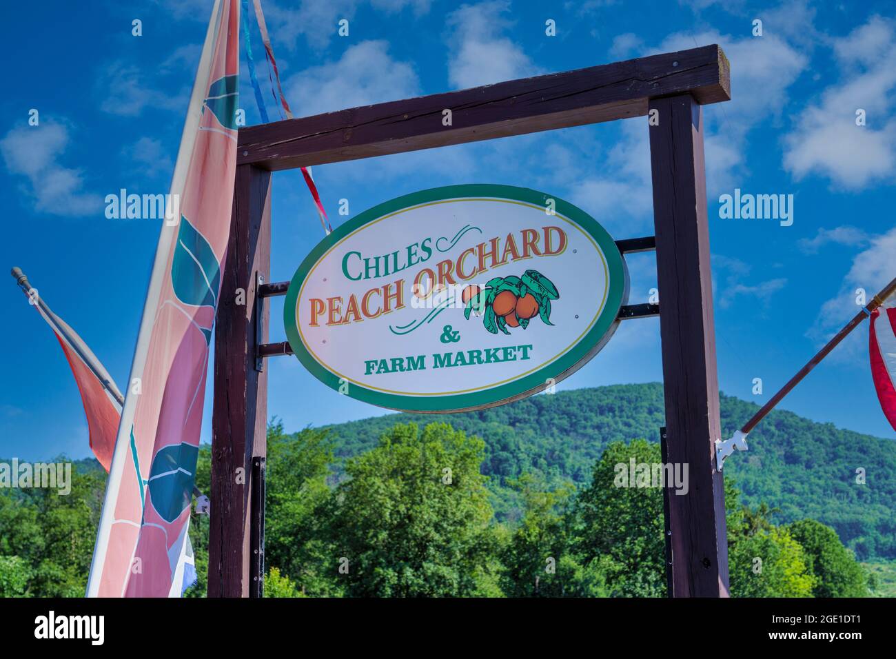 Orchard farm hi-res stock photography and images - Alamy