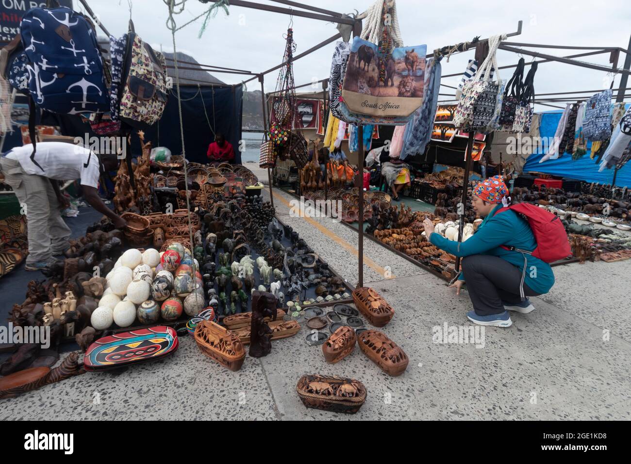 African market stall curio souvenir hi-res stock photography and images ...