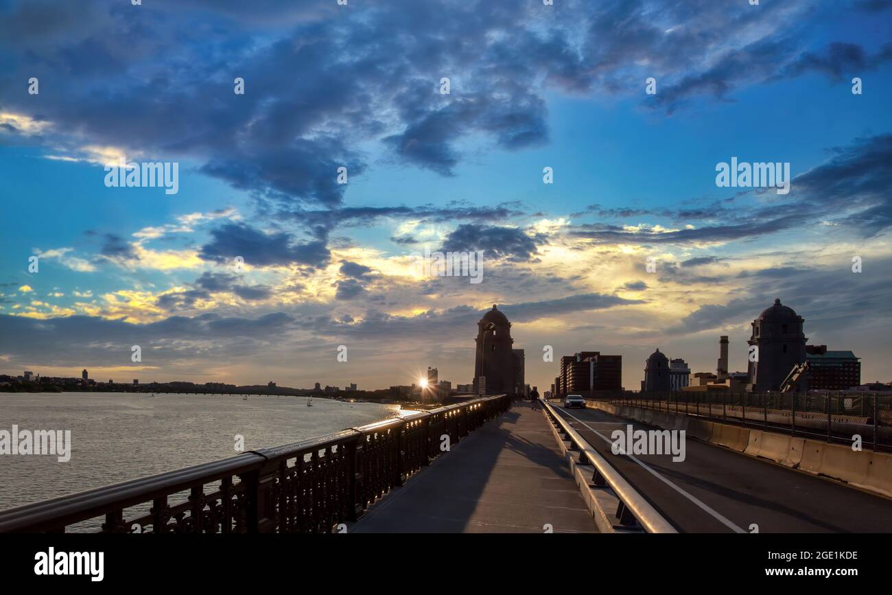 Panoramic view of Boston downtown and historic center from the landmark ...