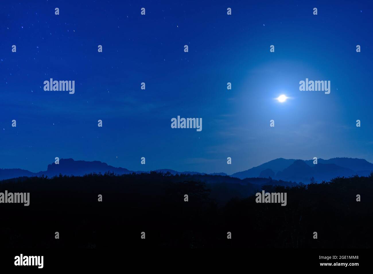 Midnight blue background hi-res stock photography and images - Alamy
