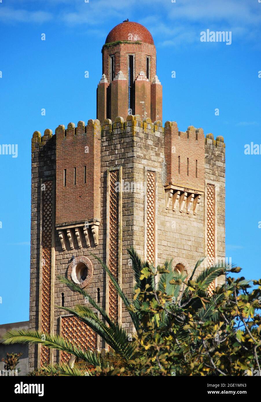 Spanish famous building hi-res stock photography and images - Alamy