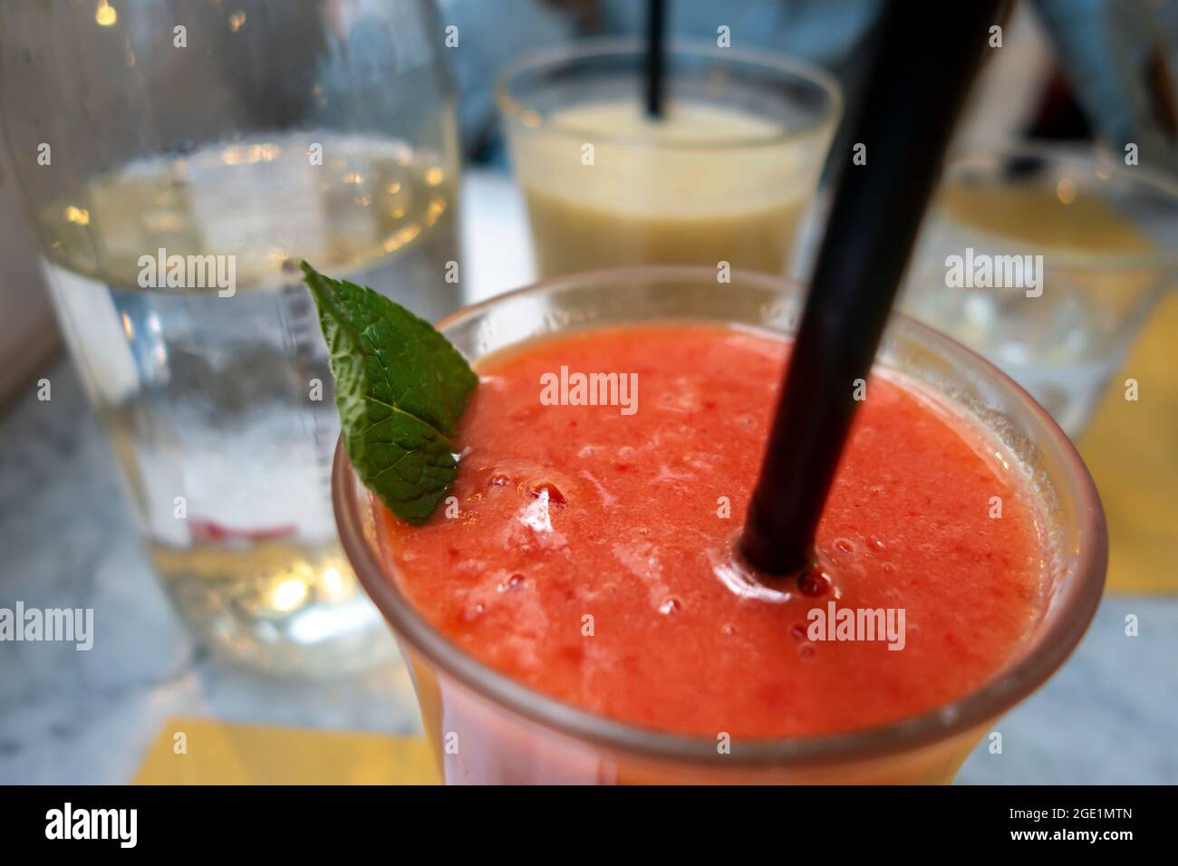 Drinks on the table hi-res stock photography and images - Alamy