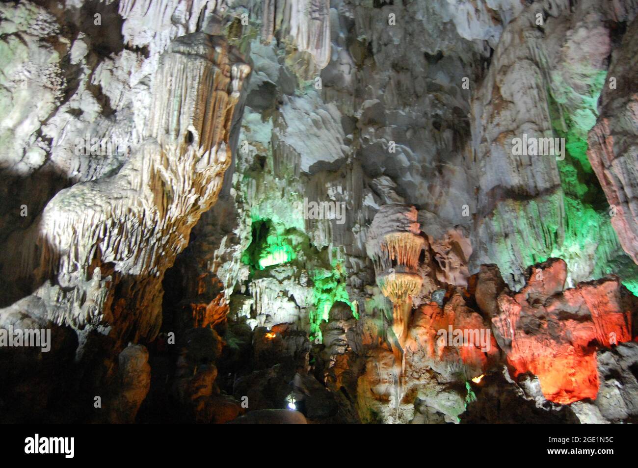 Thien Cung heavenly palace cave is the most beautiful primitive and ...