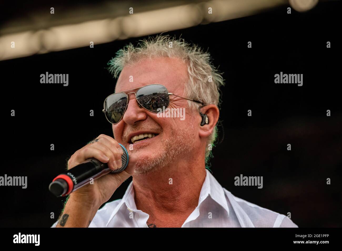 Glass tiger lead singer hi-res stock photography and images - Alamy